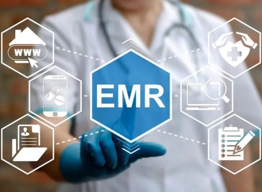 Phần mềm EMR tốt nhất nâng tầm hiệu suất phòng khám bền vững